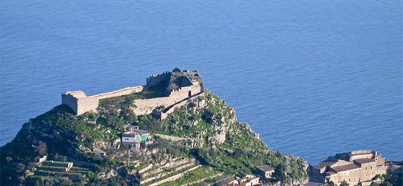 Taormina, un progetto per il Castello di Monte Tauro