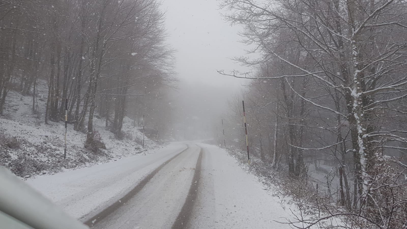 E' ancora inverno sui Nebrodi, neve sulla Caronia-Capizzi
