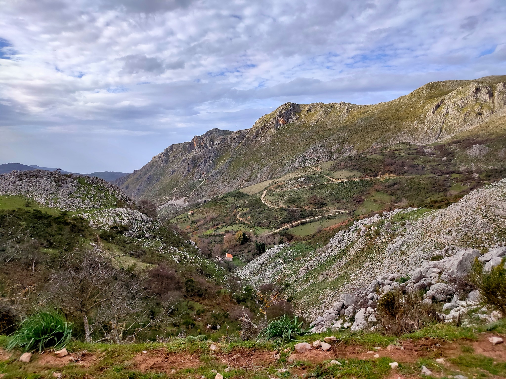 Escursione all'Anello sulle Rocche del Crasto da Alcara Li Fusi