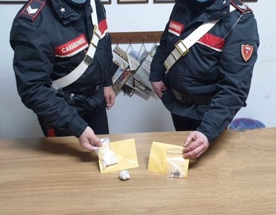 Santa Teresa di Riva, droga in auto e a casa: arrestato 37enne